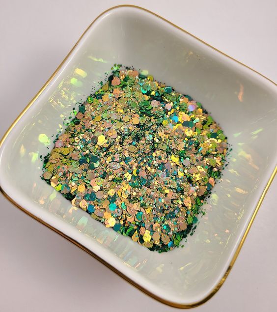 Types of Glitter: Shapes, Sizes & Effects Explained